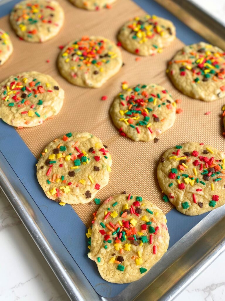 Fall Cake Mix Sprinkle Cookies - PrettyPastelitos